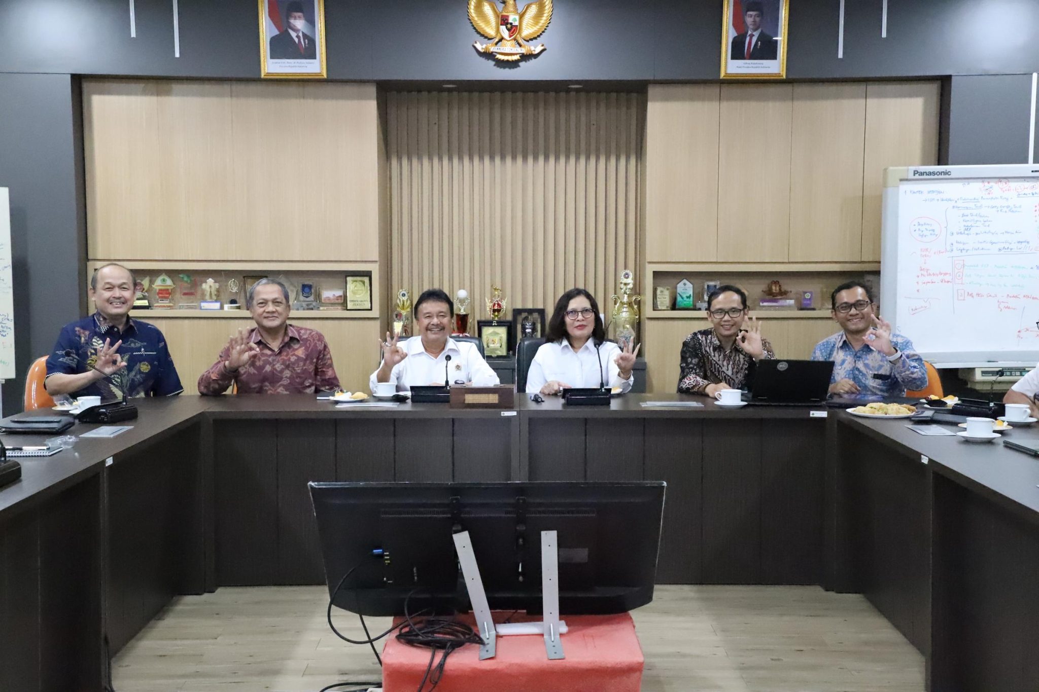 Tim Geo-AIT Geodesi UGM Presentasikan Inovasi RDTR-3D dan PANDALA di ...